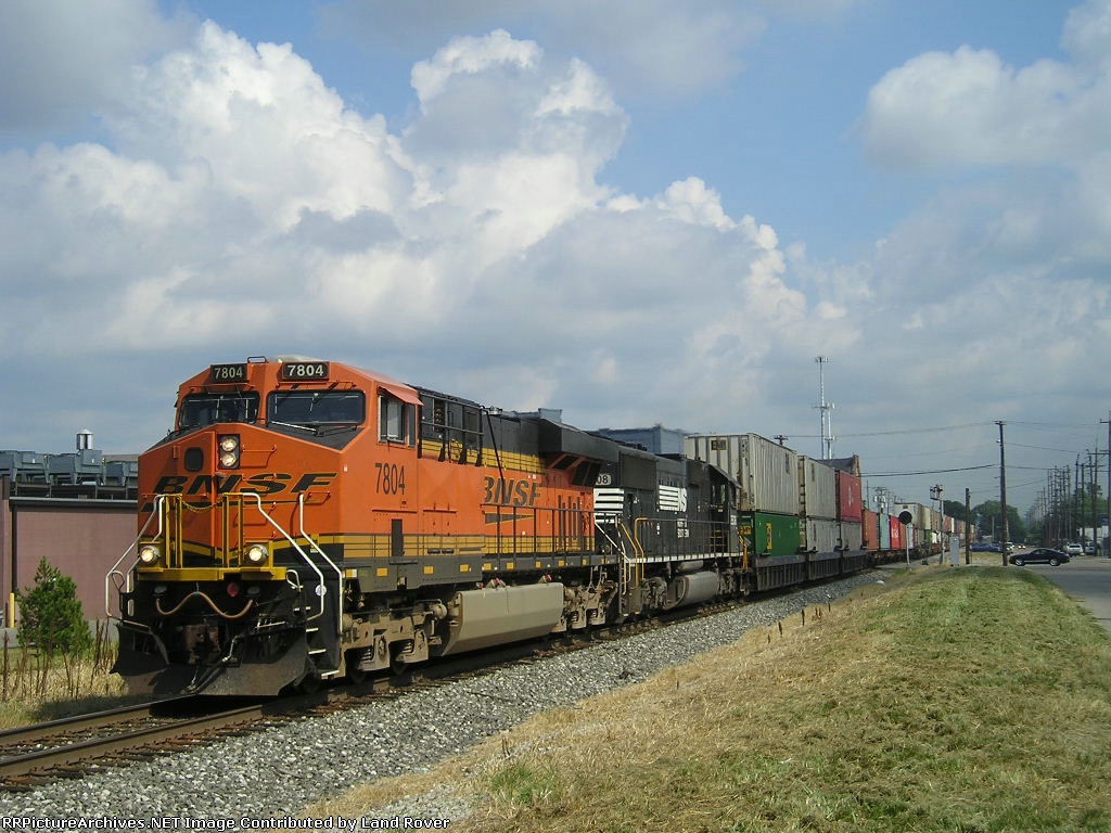 BNSF 7804 Eastbound